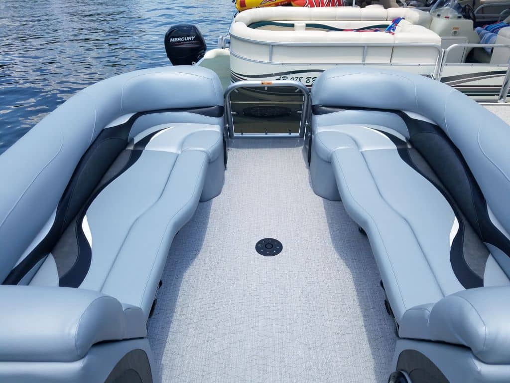 Aloha Water Slide 26' - TriToon - Lake Escapes Boat Rentals